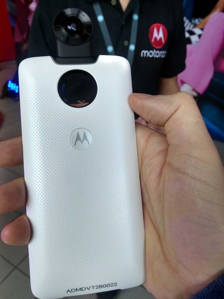 Conoce el nuevo Moto Z2 Force y sus MODs - Pixelco